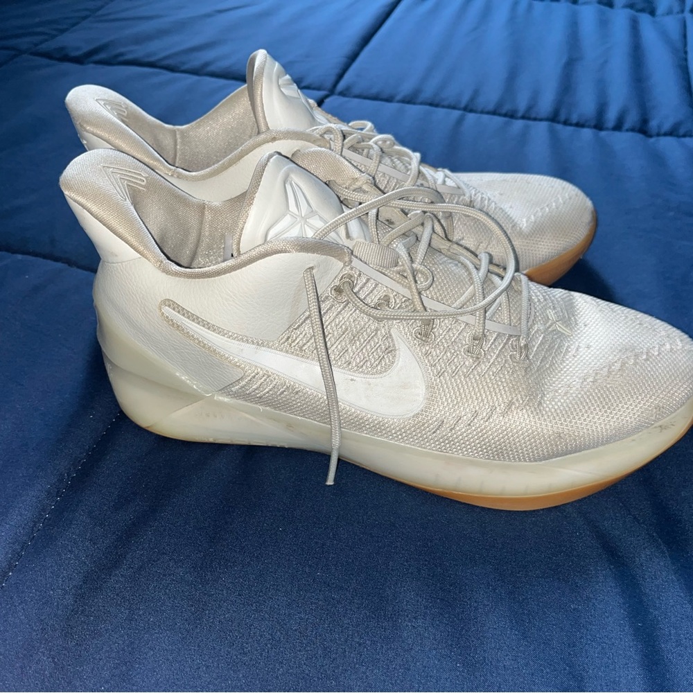 Nike Kobe A.D. Light Bone 6.5 Y - Gem